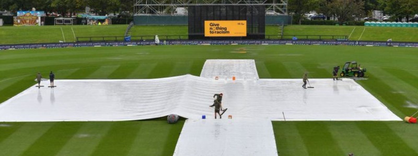 Rain dampens Sri Lanka's Cricket World Cup qualification dream