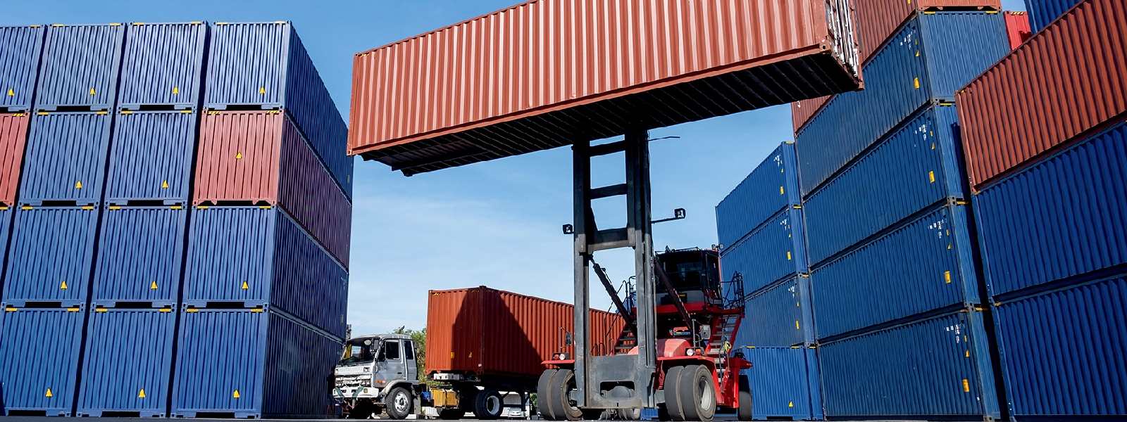 965 cargo containers held at ports due to Customs delays