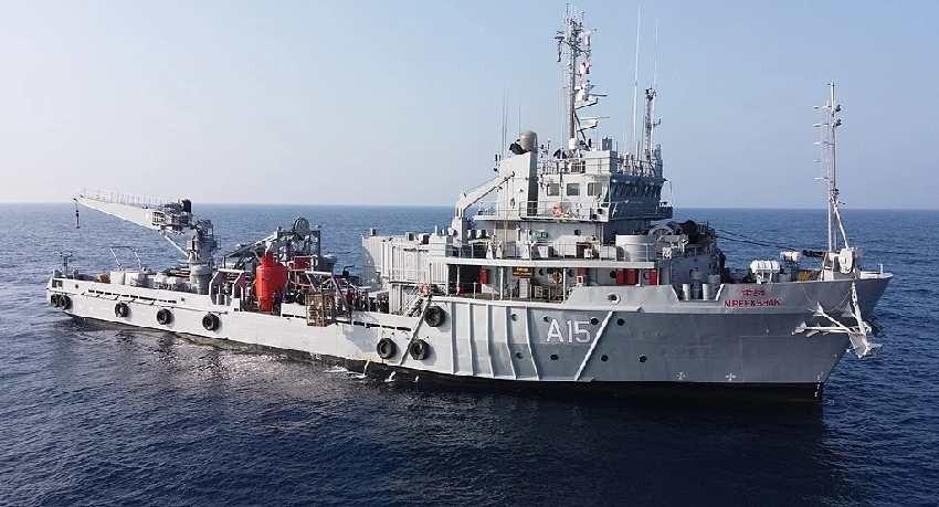 Indian Submarine Rescue Vessel INS Nireekshak in Trincomalee