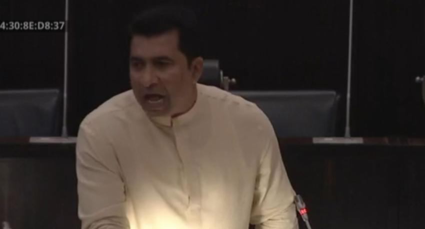 Roshan fires at Ranil & Co.; says life is at risk