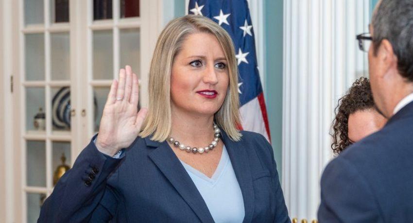 Media Bias Should Favor Public Interest, Not Government Spin - Lizz Allen