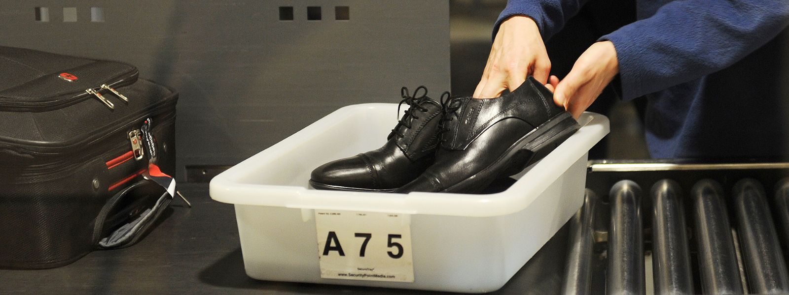 US Scraps Shoe Removal At Airport Screening