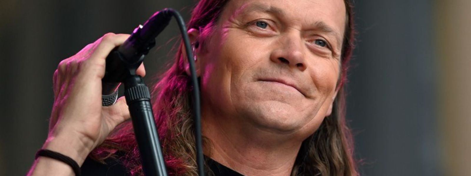 Brad Arnold, Lead Singer and Founder of 3 Doors Down, Dies at 47 After ...