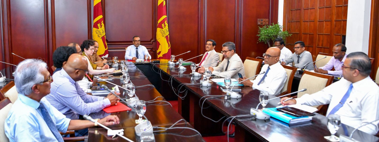 Economic Monitoring Committee Meets In Colombo