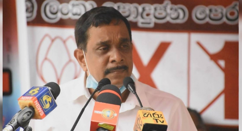 හිටපු ඇමති ජගත් පුෂ්පකුමාර හා හිටපු නාවික හමුදාපති අද්මිරාල් ජයනාත් ...