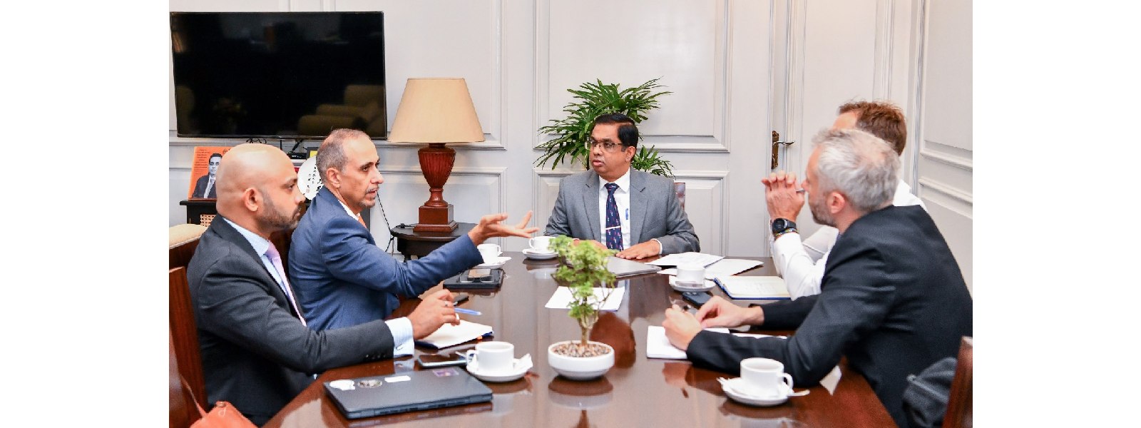 ලෝක බැංකු නියෝජිත කණ්ඩායමක් ජනාධිපති ලේකම් හමුවෙයි
